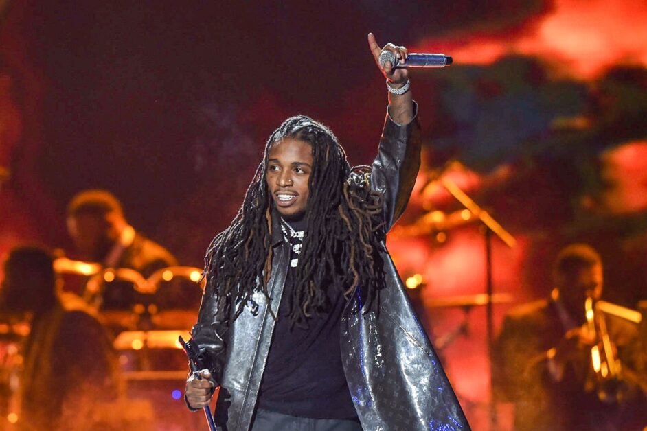 Jacquees Reveals Gender Of His Baby With Deiondra Sanders