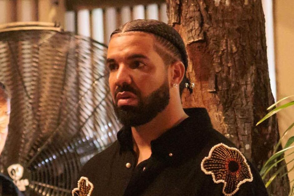 Drake Mocked Online For “Temu Abs” Over Shirtless Selfie Post