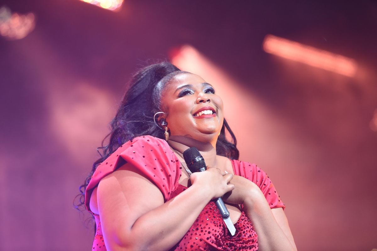 Lizzo Gives "Lizzo-Sized" TikTok Fan A Dress After Heartwarming Video ...