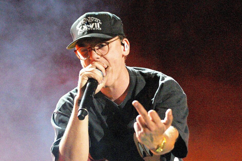 Logic Clowns People Who Thought Edited Photo Of Him Was Real