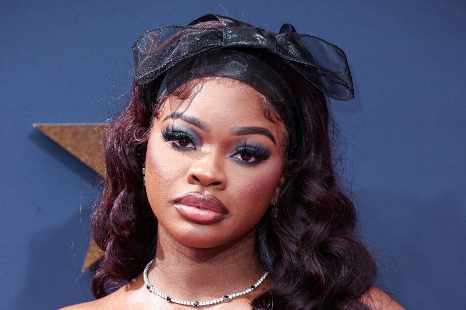 City Girls Member JT Announces Solo Single "No Bars" - AllHipHop