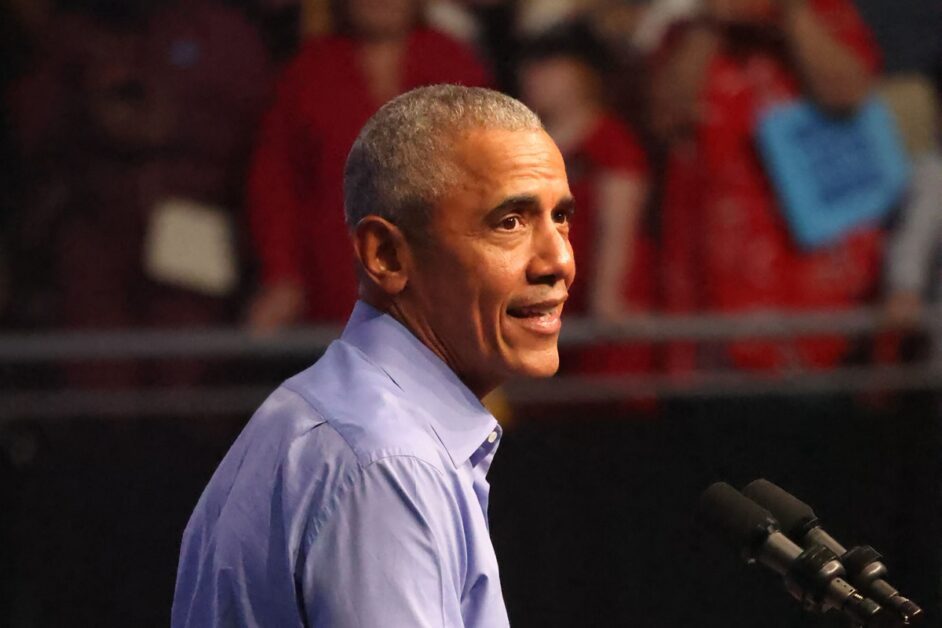 Barack Obama Goes Viral As Netizens Compare His Olympic Basketball Team ...